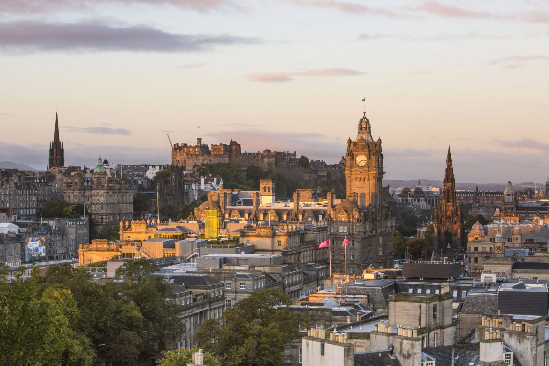 Private Tours Edinburgh | 7 Hills Tours | Local Guide UK